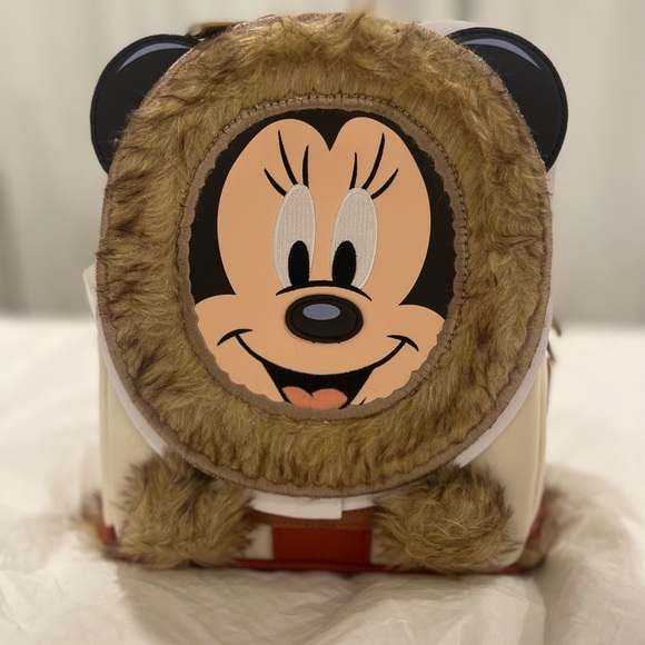 Loungefly | Bags | Loungefly 225 Alaska Minnie Mouse Faux Fur Backpack ...